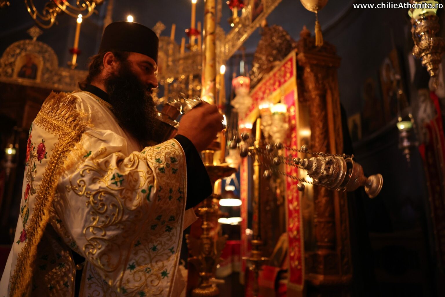 Duhul Sfânt mângâietorul - fotoreportaj Pogorârea Duhului Sfânt - O ...